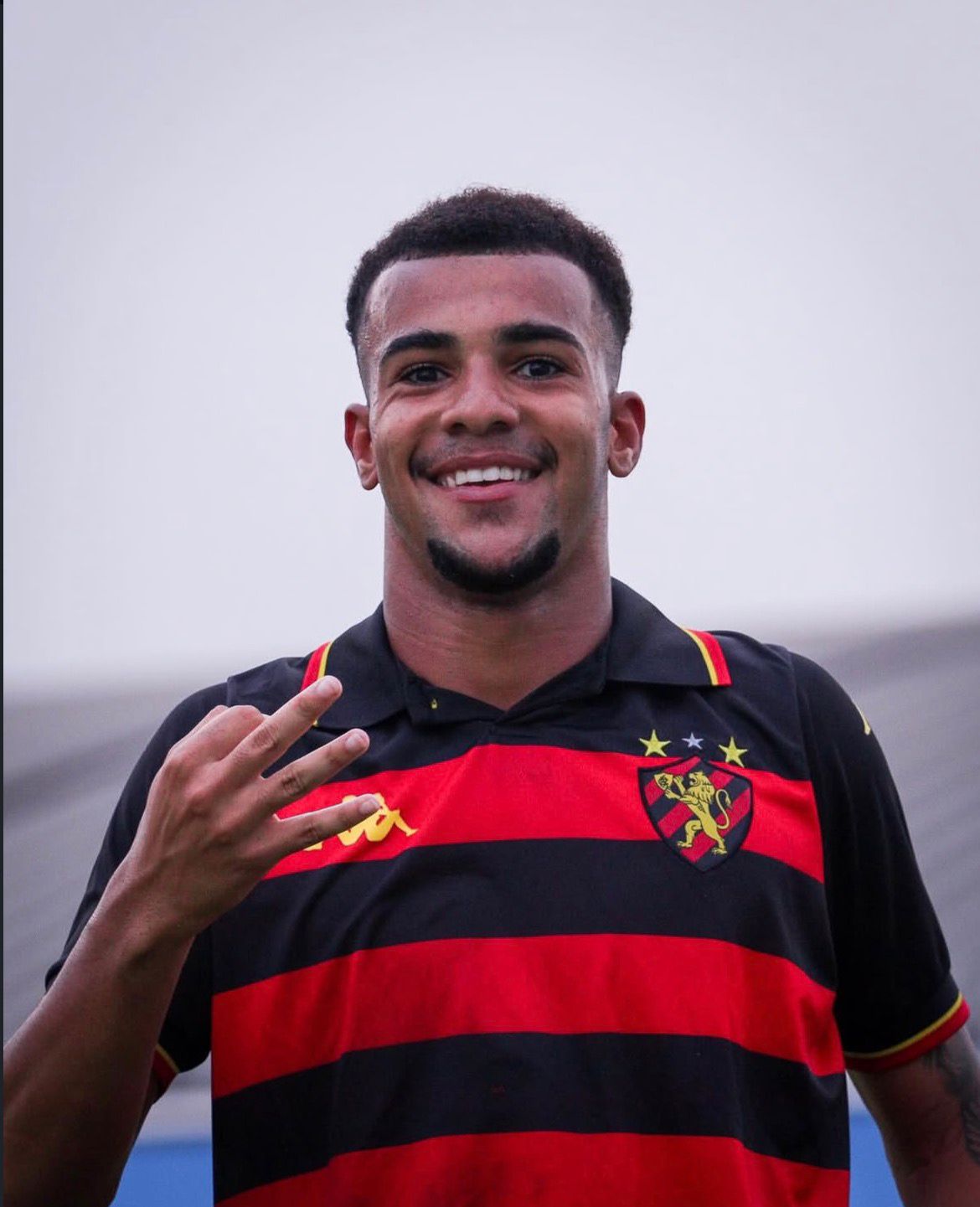 Com dois hat-tricks e artilharia isolada, Arthur Maron celebra ...